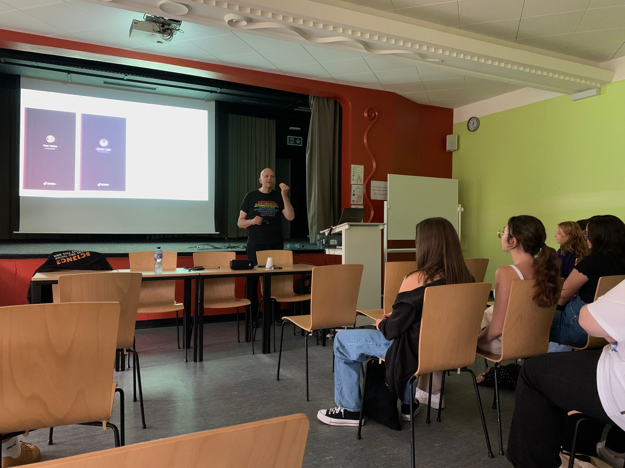 Les élèves de première année de l'ECCG à Monthey déconstruisent les stéréotypes de genre ...